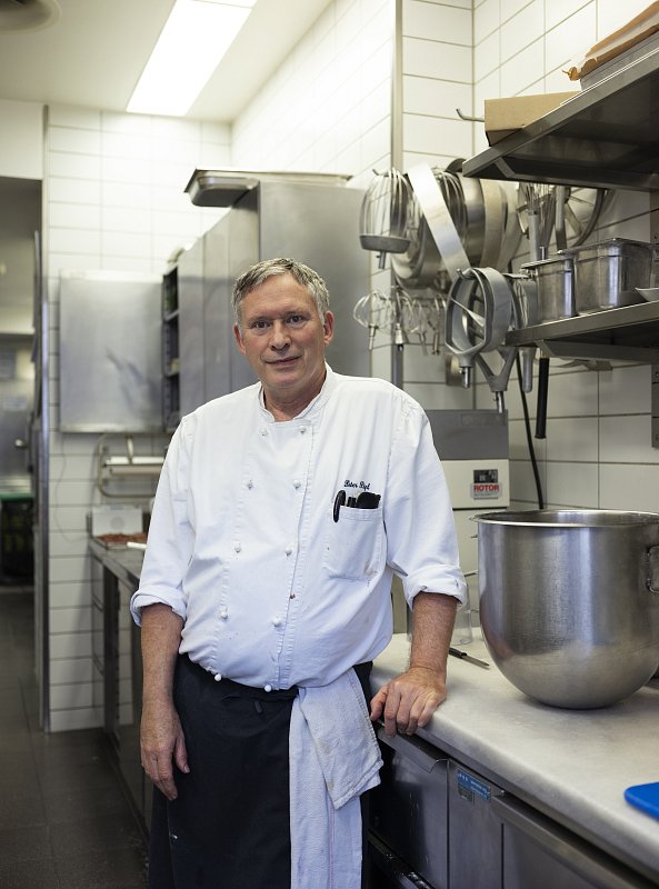 Peter Poepl, chef pâtissier at Teufelhof Hotel, Basel 2021 - Albrecht Fuchs